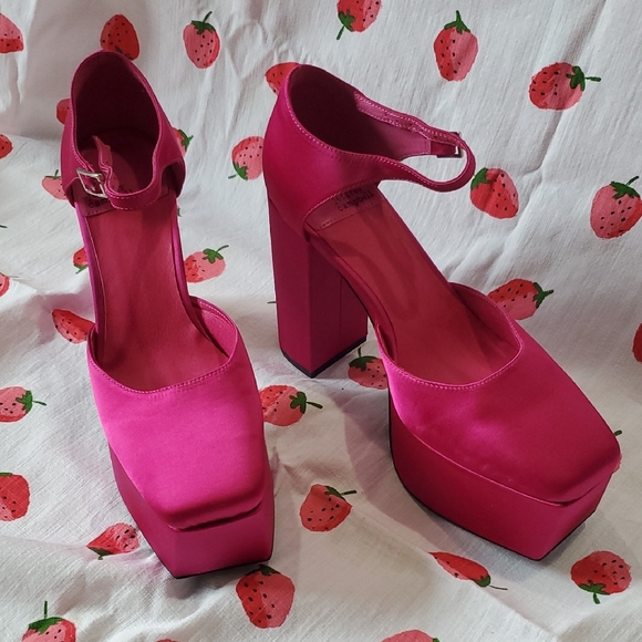 Jeffrey Campbell | Shoes | Vibrant Fuchsia Platform Block Heels With ...